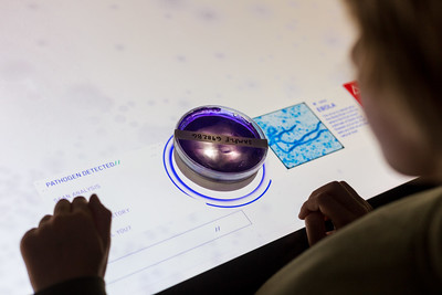 Tangible Engine Across Multiple Displays