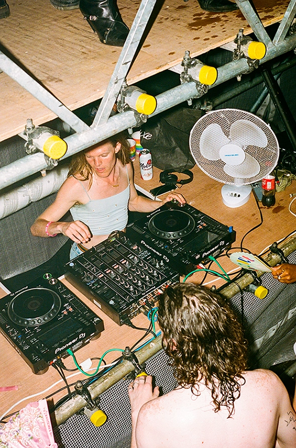 How to build a club • A talk with rave architecture collective ...