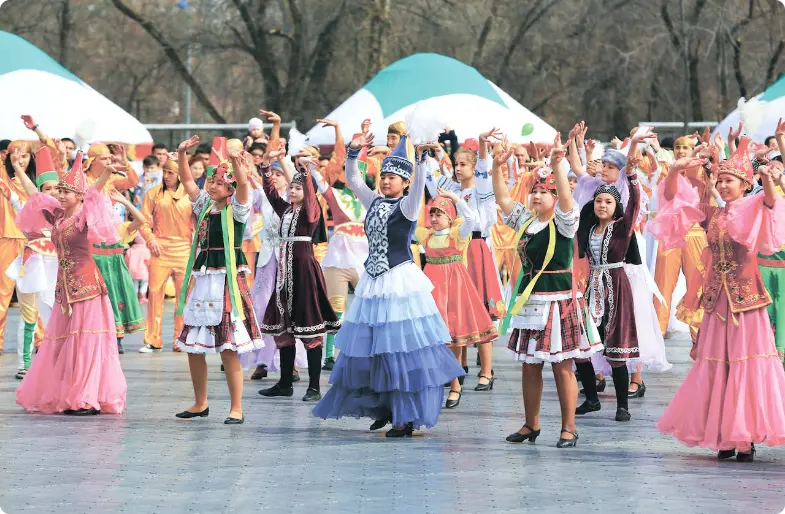 What Tasks Do Tour Operators Handle for Trips?