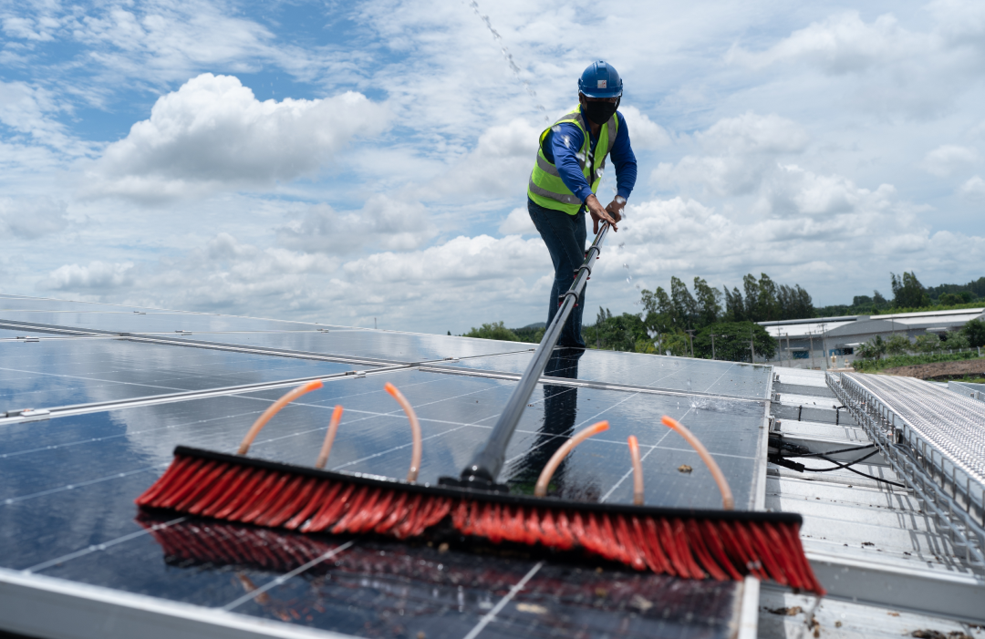 Solar Panel Cleaning: Everything Homeowners Should Know | AMECO Solar