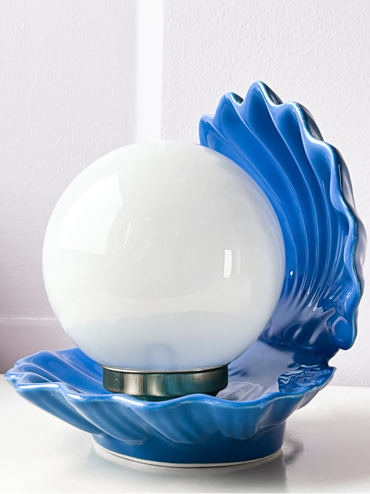 Mendera | Blue shell lamp 80s
