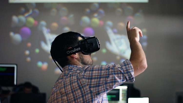 Paper or Plastic — Google Cardboard & Oculus Rift | by | Emerging ...