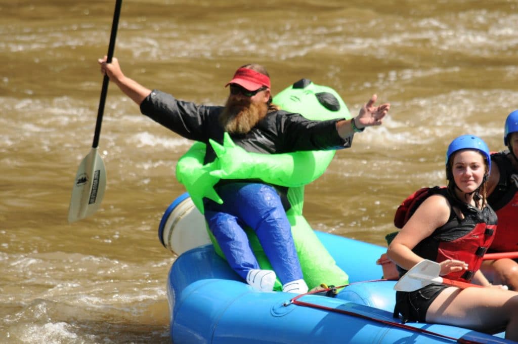 8 Reasons To Whitewater Raft in the Blue Ridge Mountains with French ...