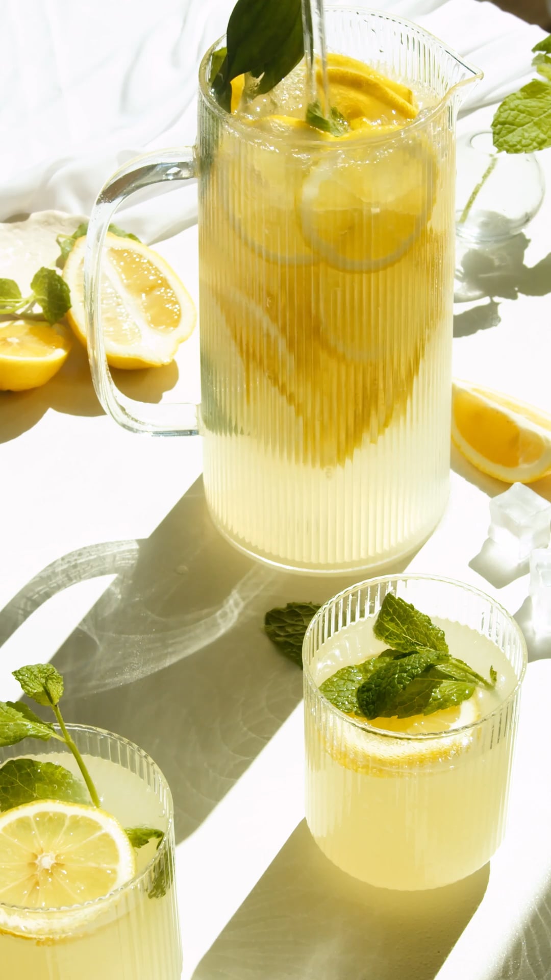 Stock Video from the Homemade Lemonade Pack | Packsia