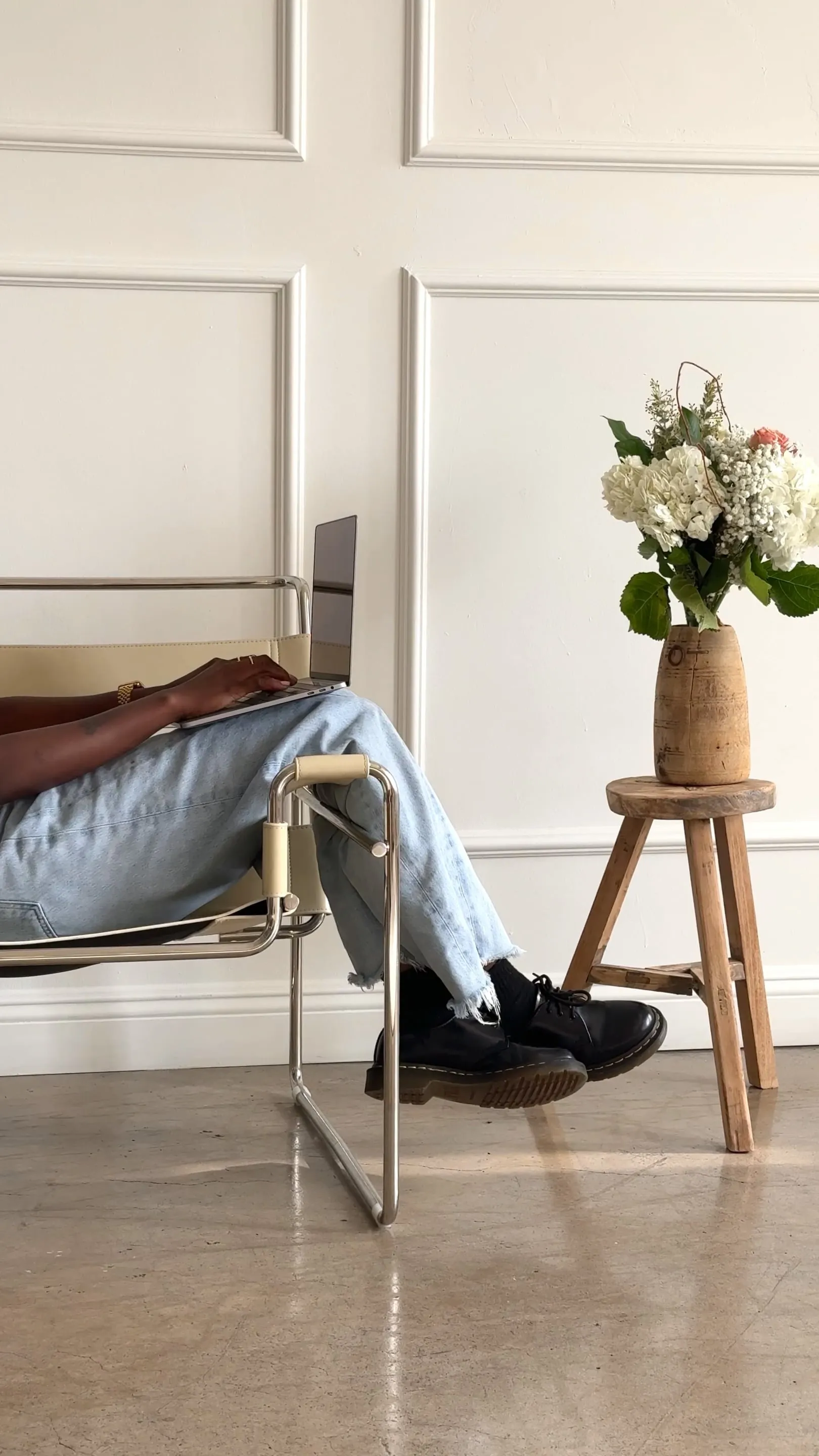 Stock Video from the Trendy Studio Space Pack | Packsia