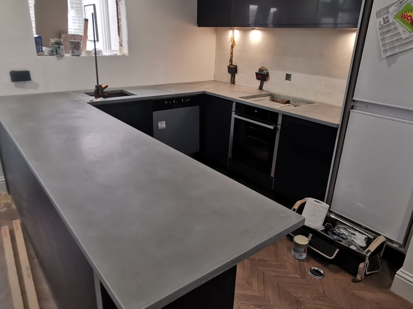 U-shaped kitchen worktopLondon