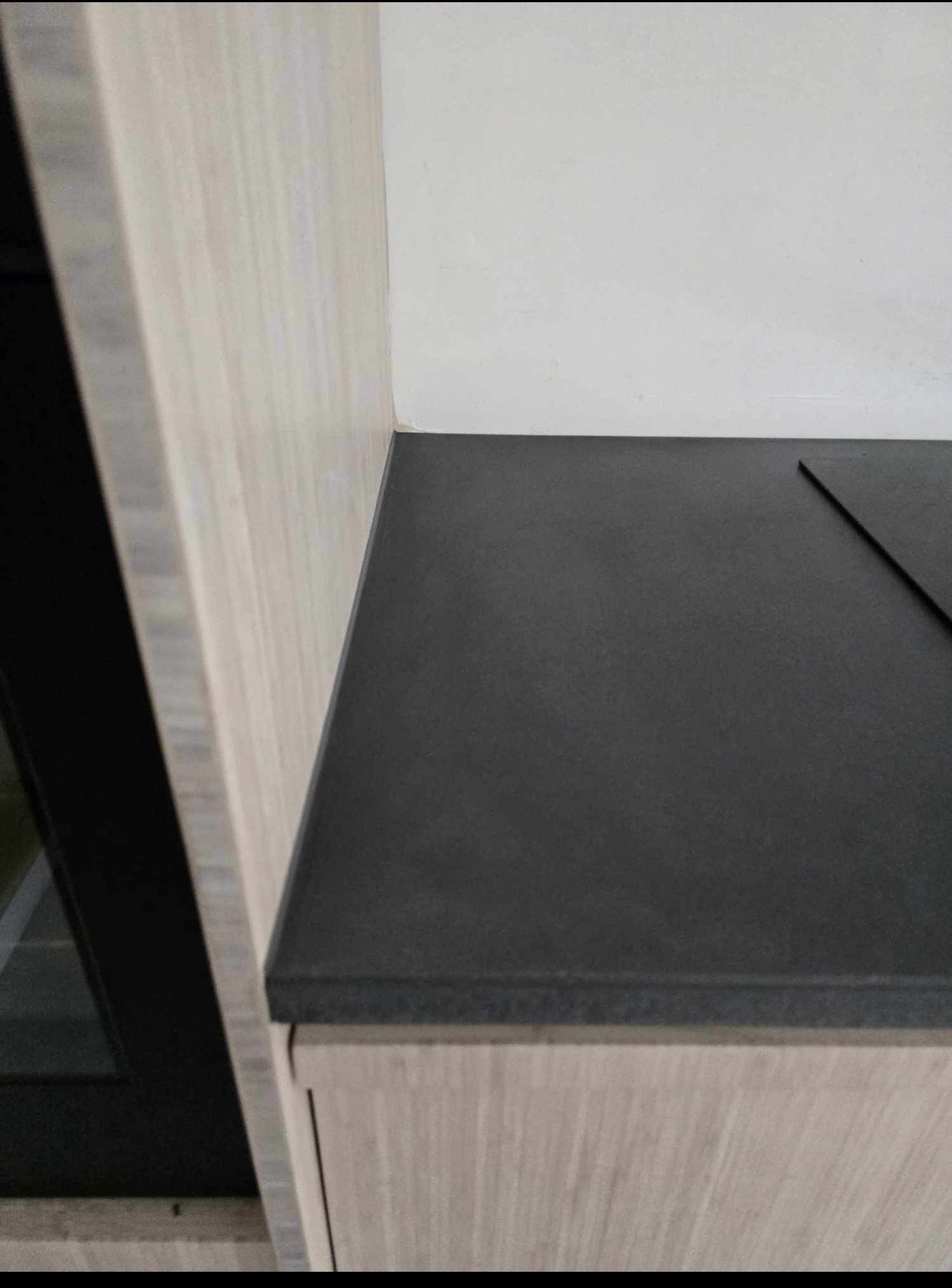 Contemporary Anthracite Worktops