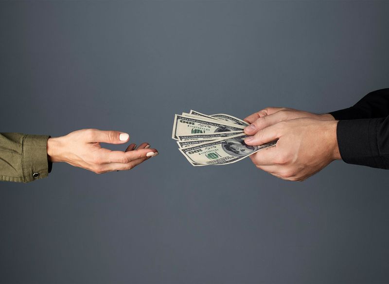 Draw Against Commission: difference between incentive and commission