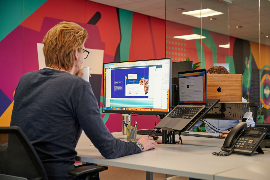 Start your interactive story with a free demo-| Maglr