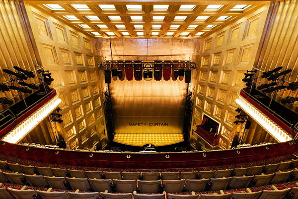 Gallery of Savoy Theatre | Official Site