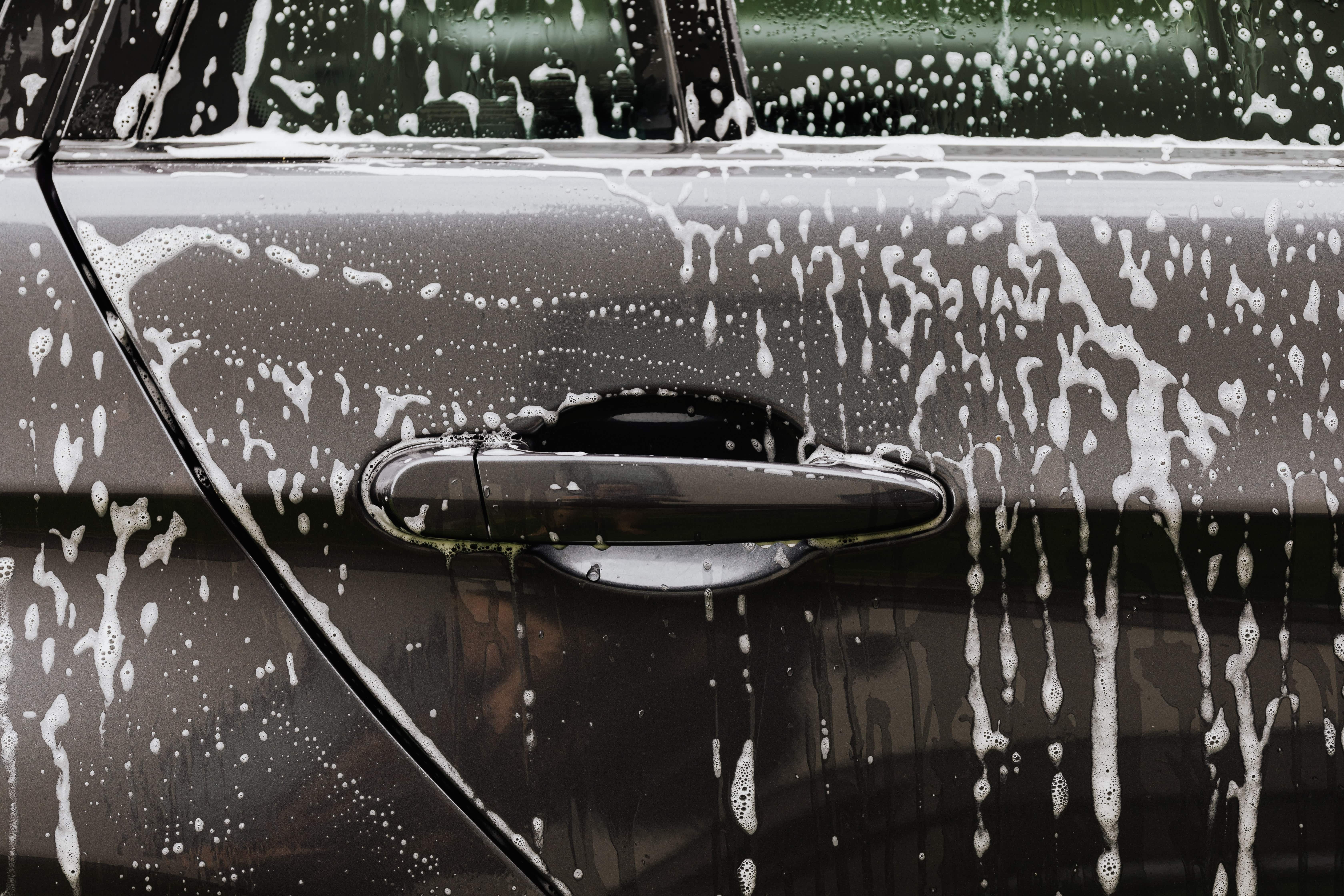A Guide to Removing Water Spots from a Vehicle | Turtle Wax® Pro