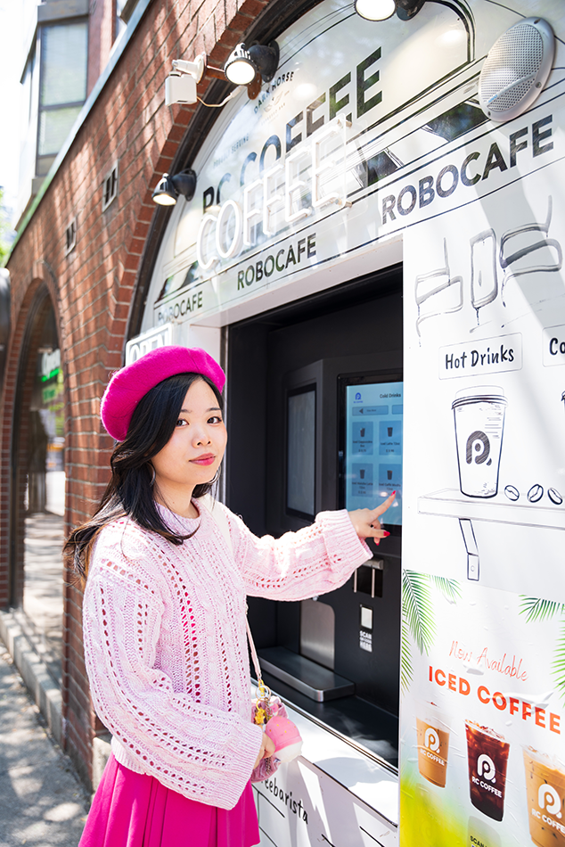 Coffee Shops Toronto | RC Coffee Robotic Coffee Kiosk