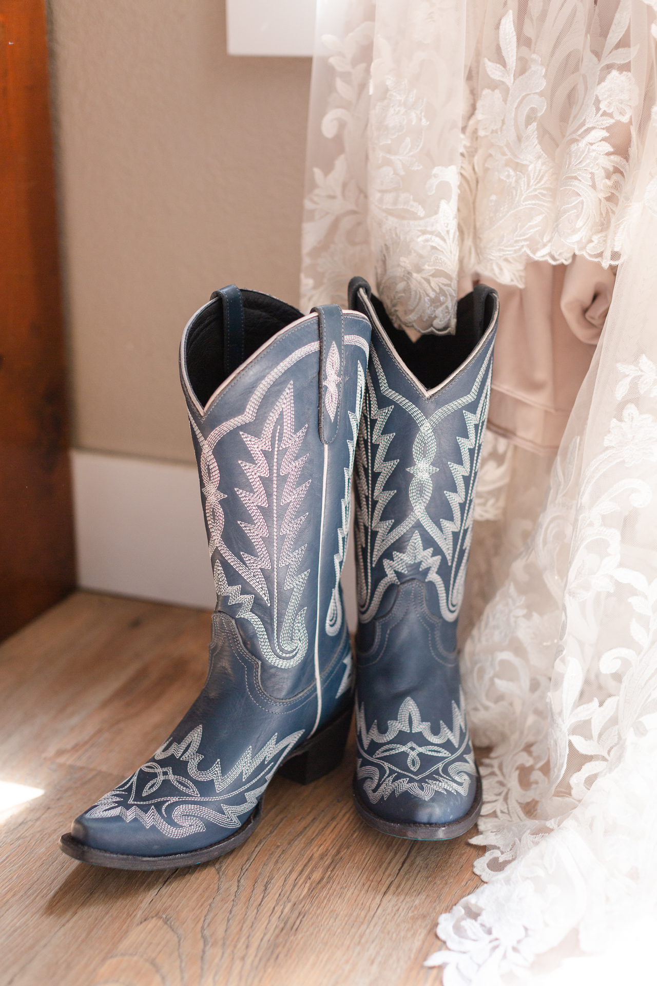 Private Estate Wedding in McCall, Idaho | Ellie & Codi | Photography by ...