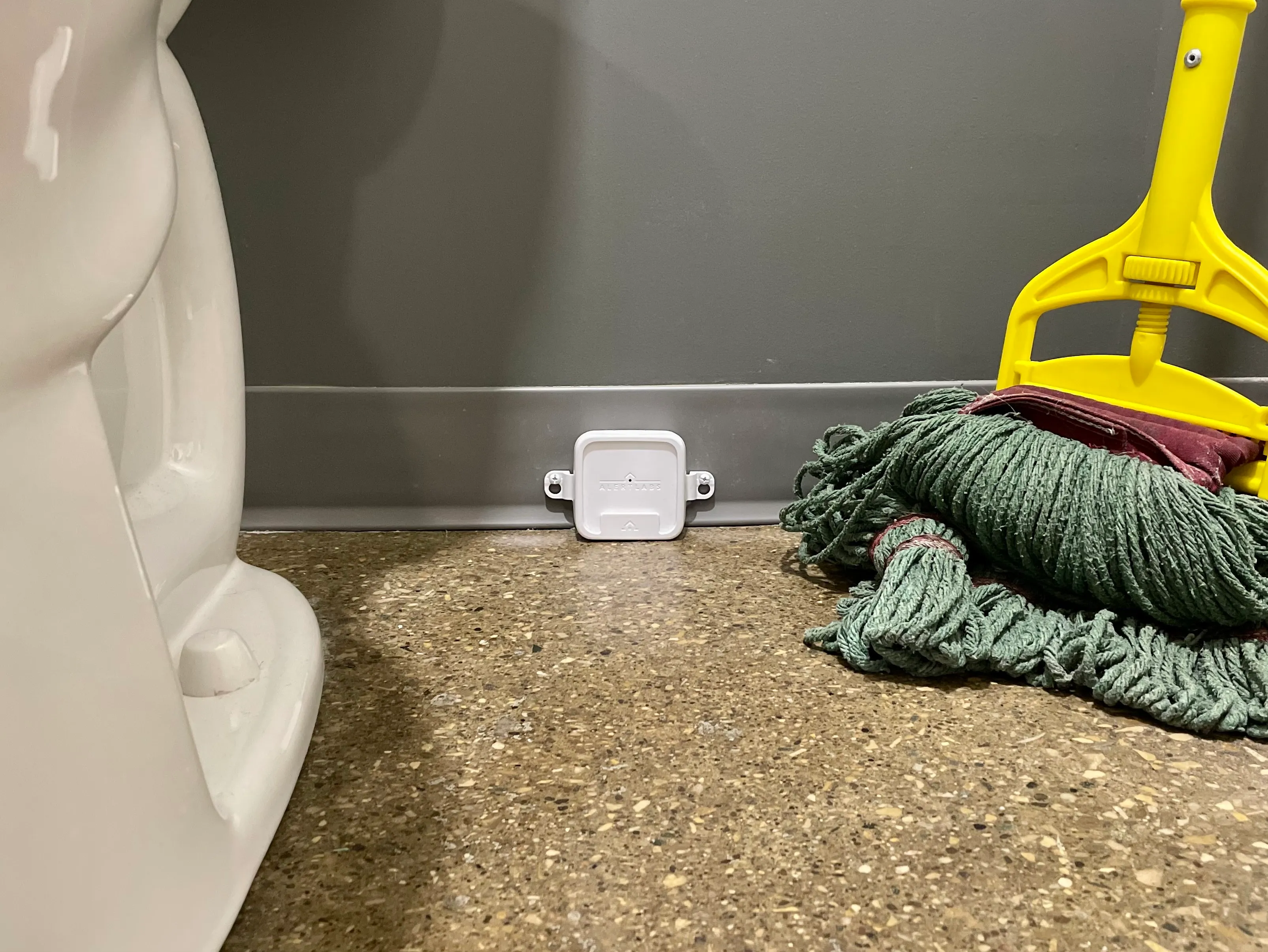 Smart Water Leak Detector | Floodie Flood Sensor - Alert Labs