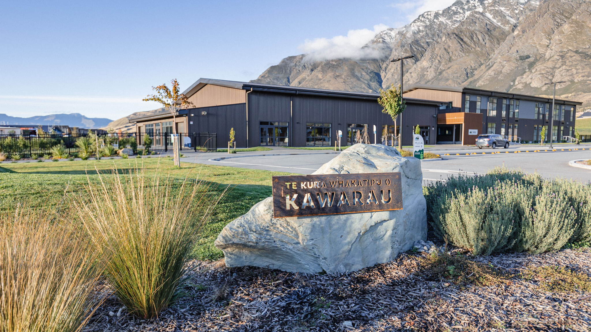 Te Kura Whakatipu o Kawarau | A Project by Kamo Marsh Landscape ...