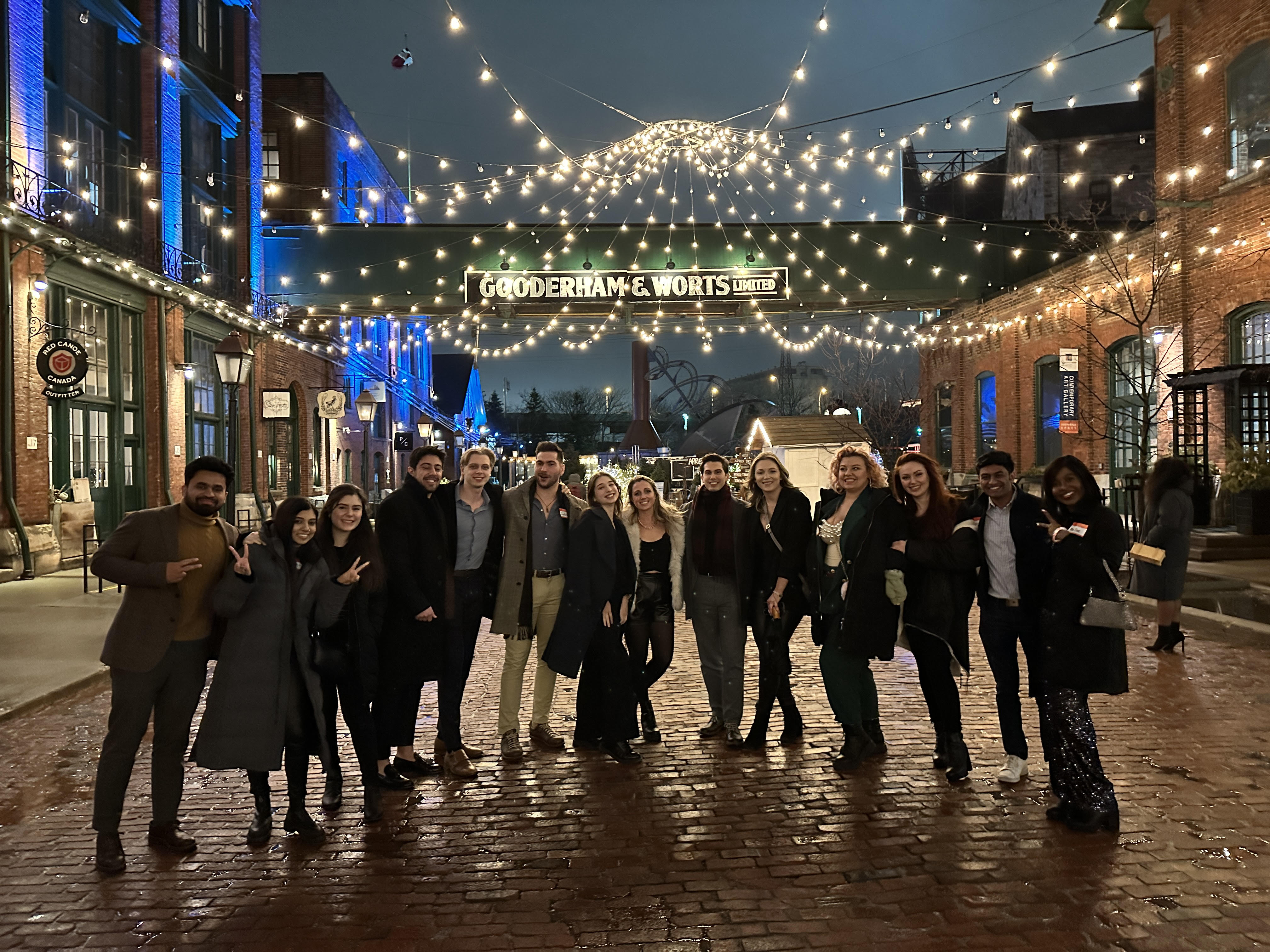 5 Best Places To Meet Singles in Toronto this October