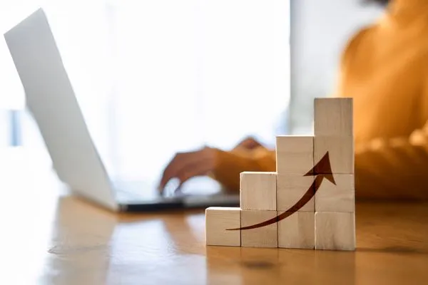 How to Attract and Retain Talent with Career Mobility