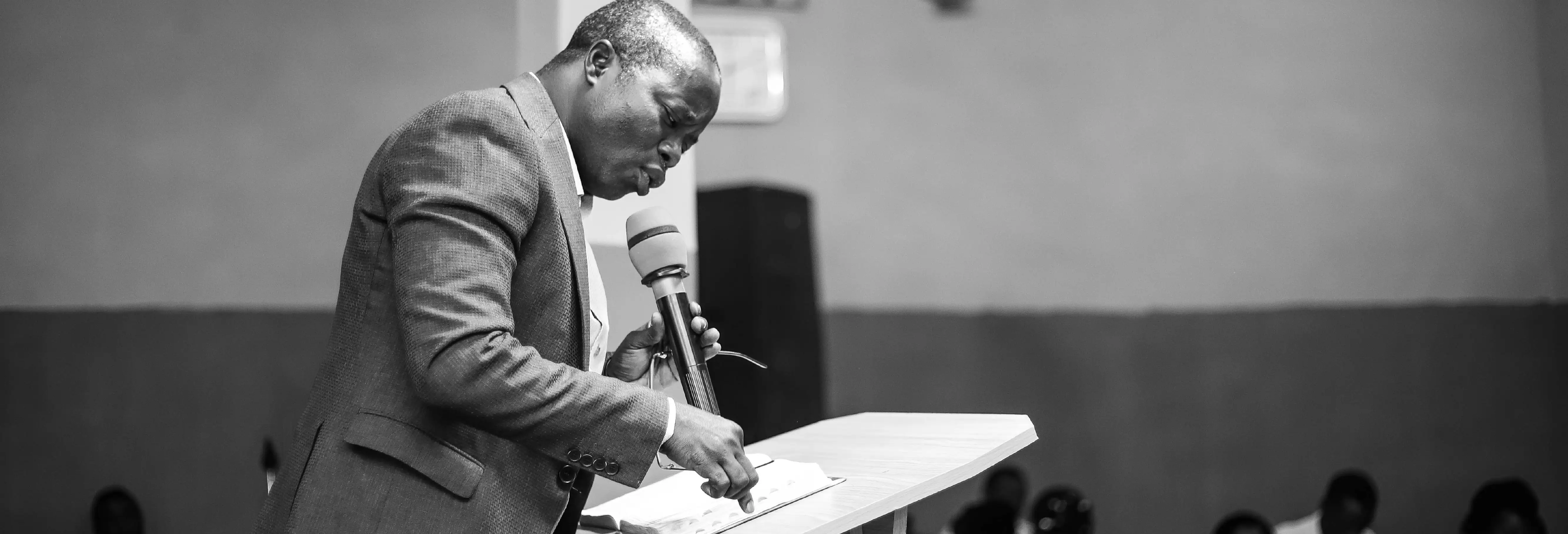 Minister vs Pastor: Same or different?