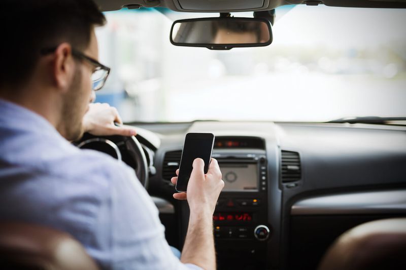 Texting While Driving Ban in Effect for Florida | Squeeze