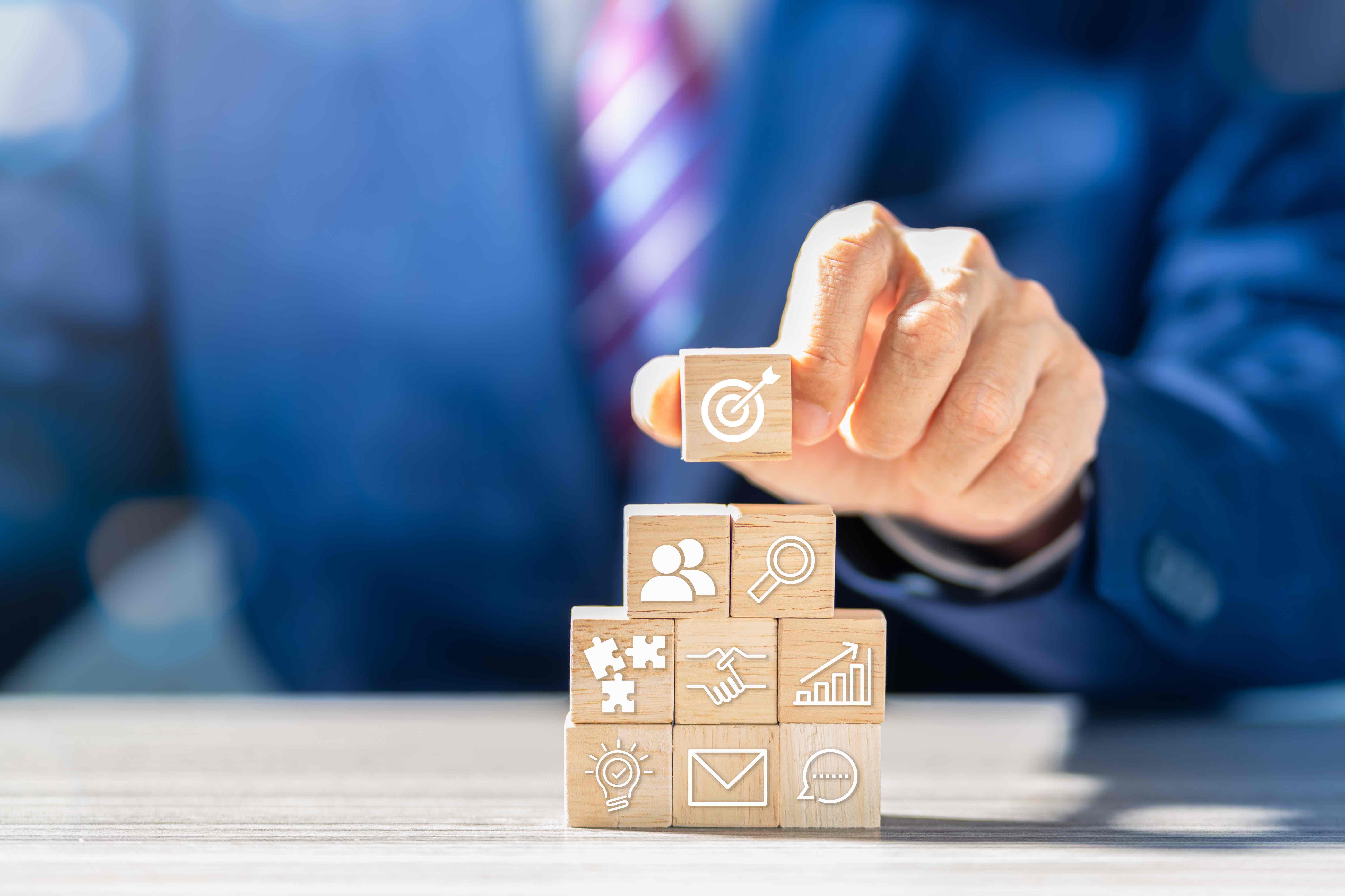 Optimisation des structures : stratégies pour la recherche et le ...