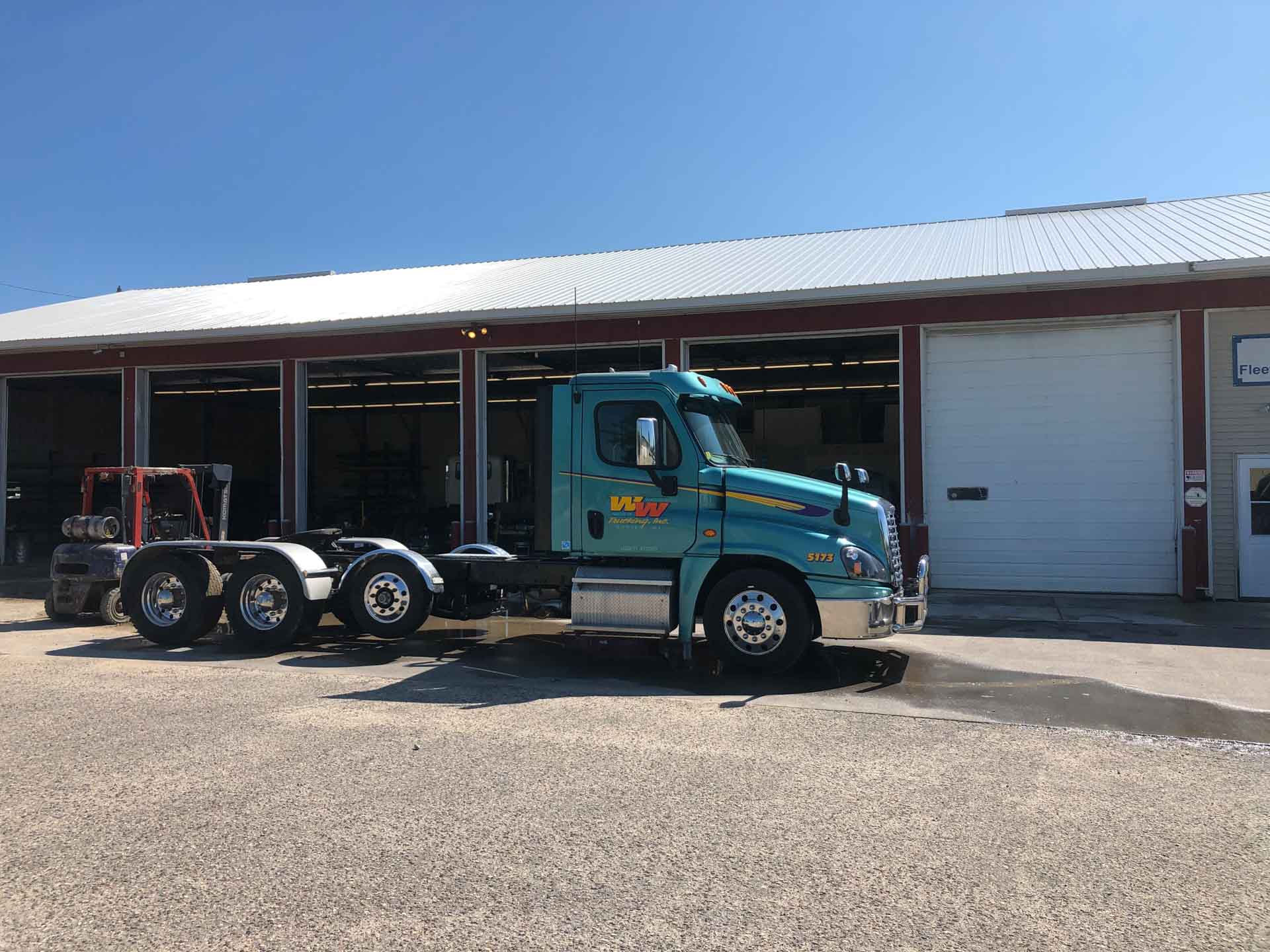 View Project: WW Trucking Stretch Frame and Pusher Axle