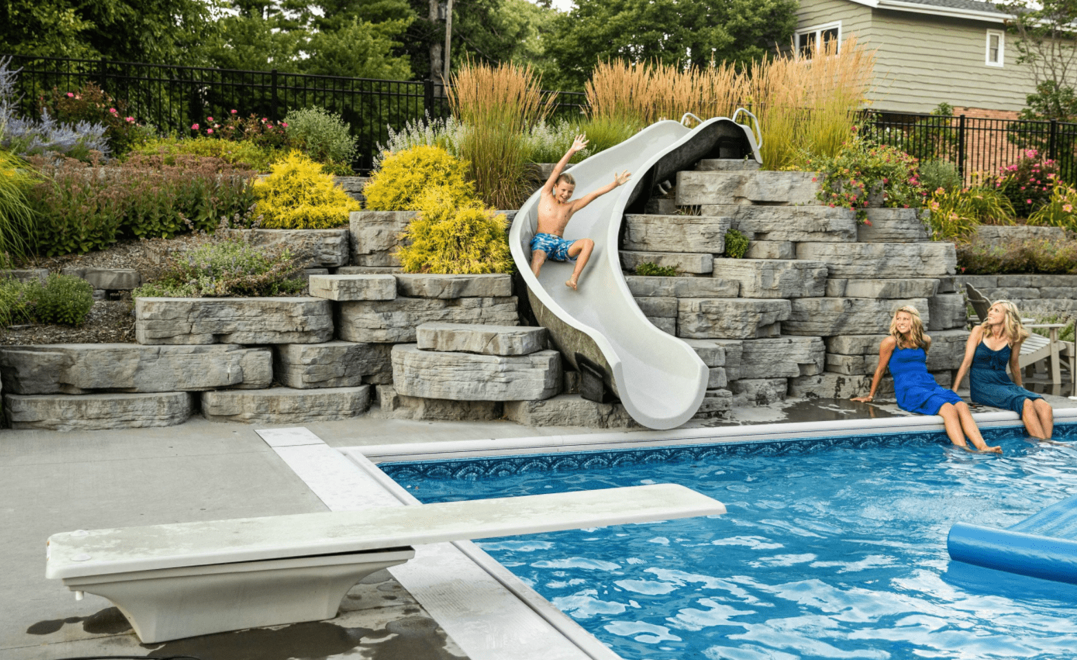 Outcropping Wall | Castohn