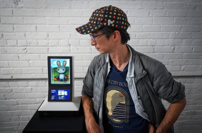 Looking Glass Liteforms | Conversational holographic AI characters