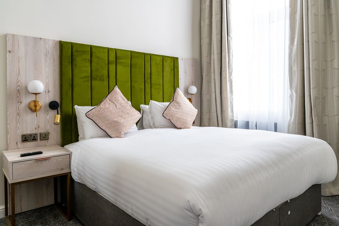 Trafford Hall Hotel - Rooms