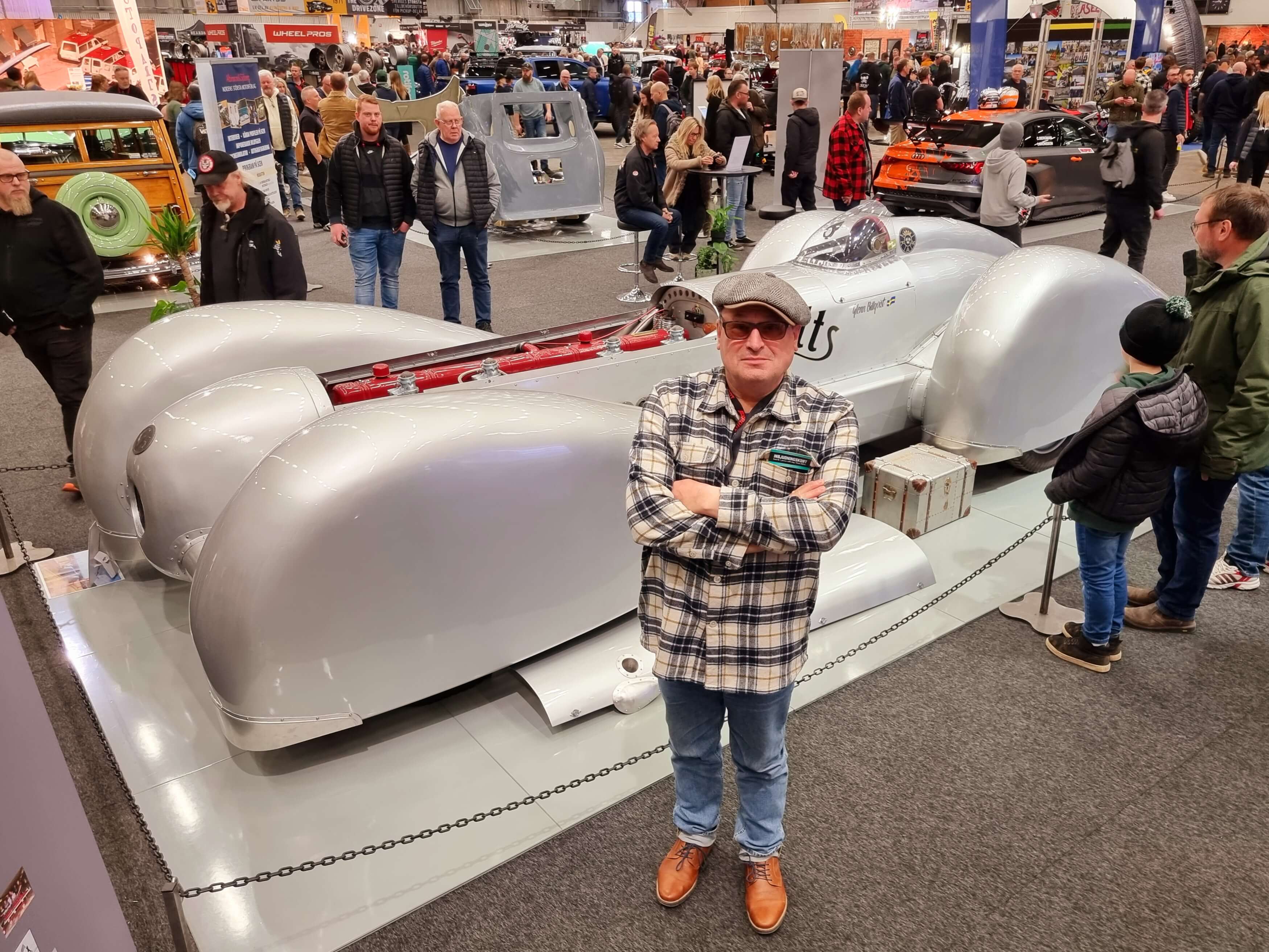 Streamliner C-16 Recreating History