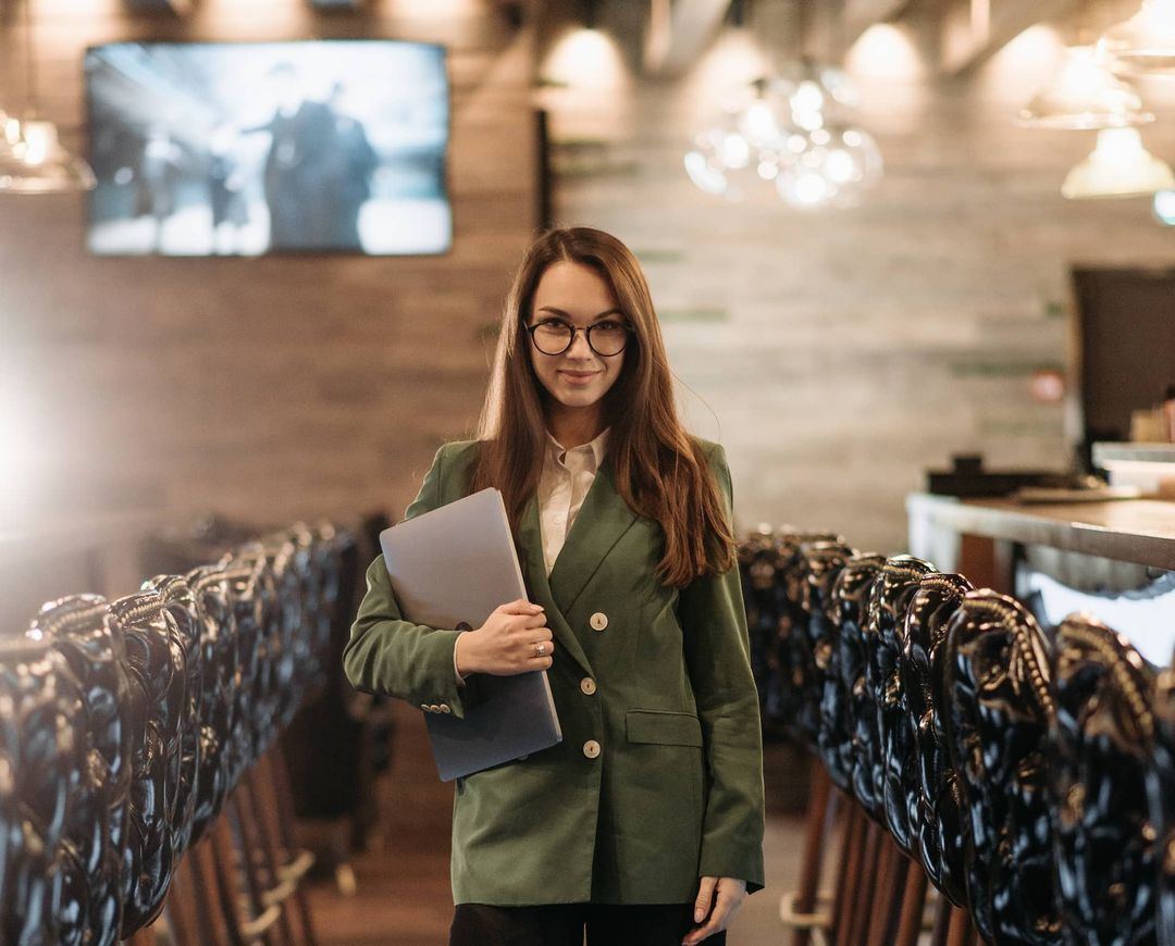 Do You Need an External Stocktaker? (Pros, Cons and Alternatives)