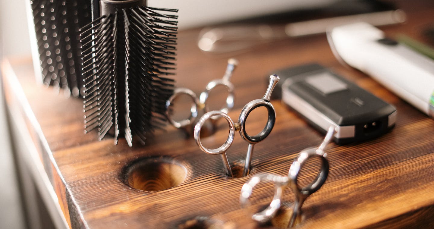 10 Essential Time Management Tips for Hairstylists in 2024