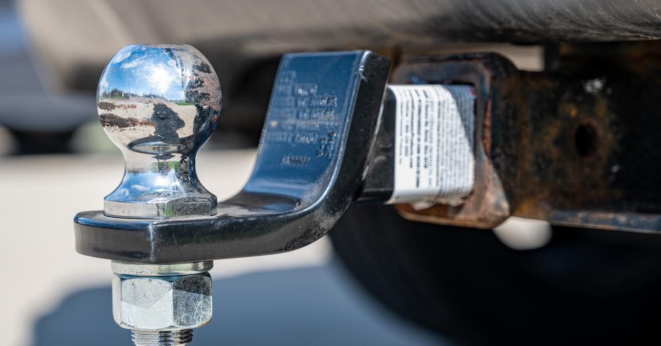 How To Tighten A Hitch Ball | Junkyard Mob