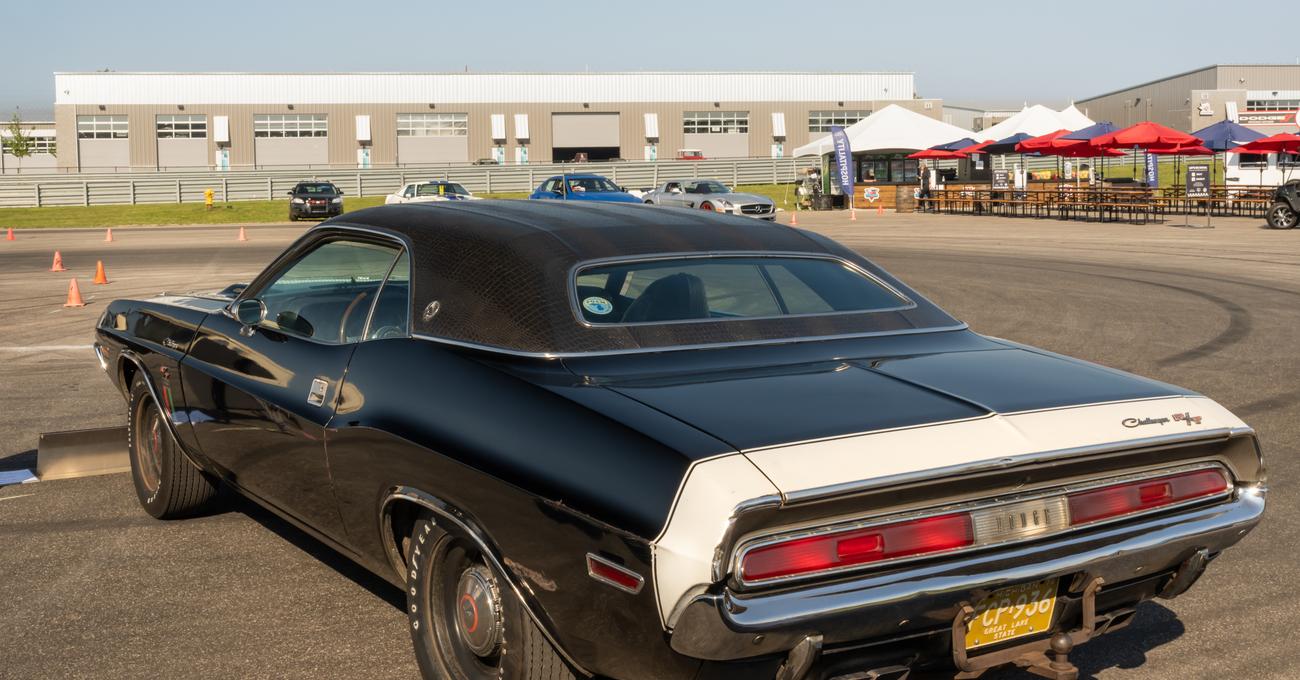 Unleashing Power: The Mopar 426 Hemi Engine Explored