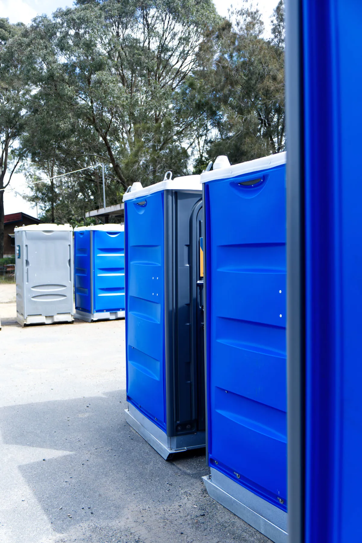 Portaloo Hire Brisbane | Poles & Holes