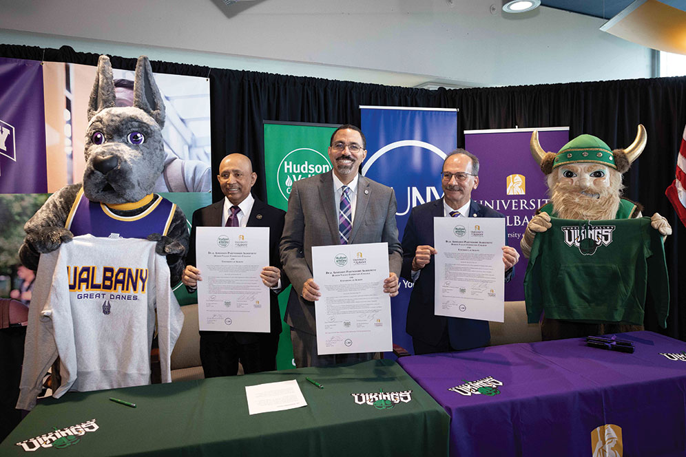 UAlbany, HVCC Sign Historic Dual Admission Agreement