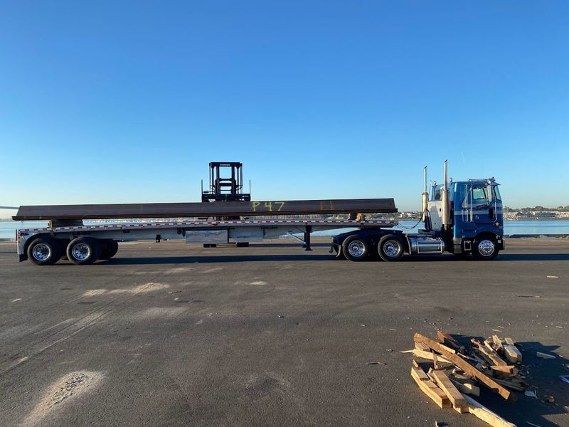 San Diego Flatbed Trucking Specialists | Stretch, Step Deck, etc