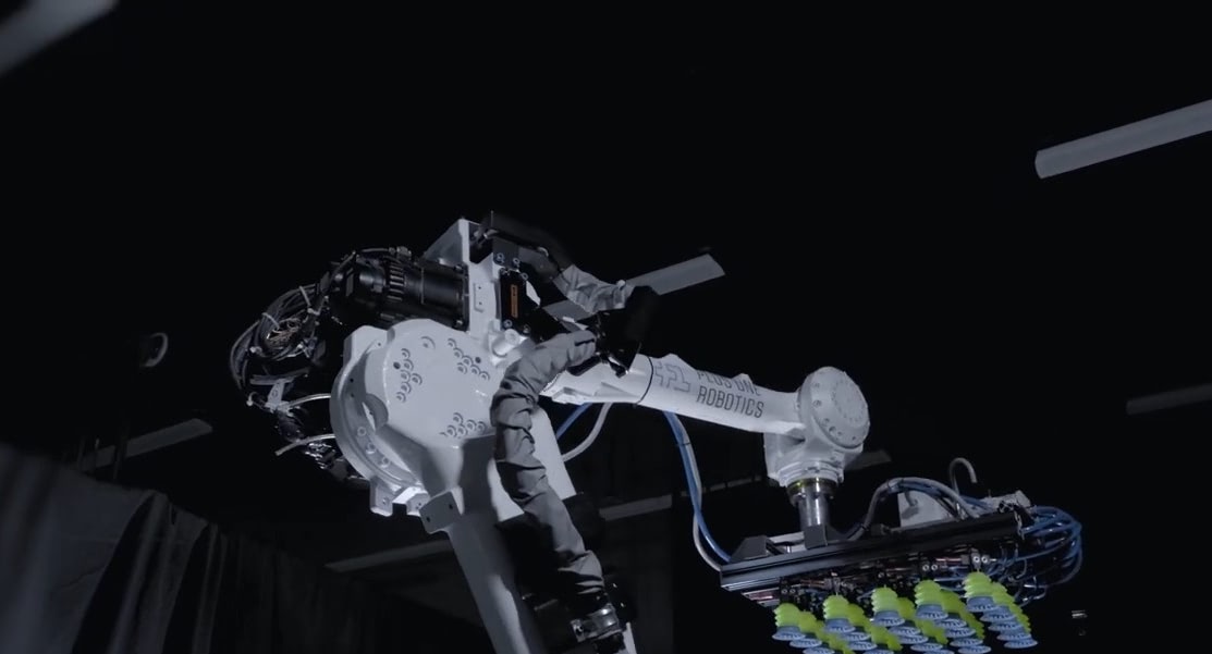 Depalletizing Solutions – Mixed Pallet | Videos | Plus One Robotics