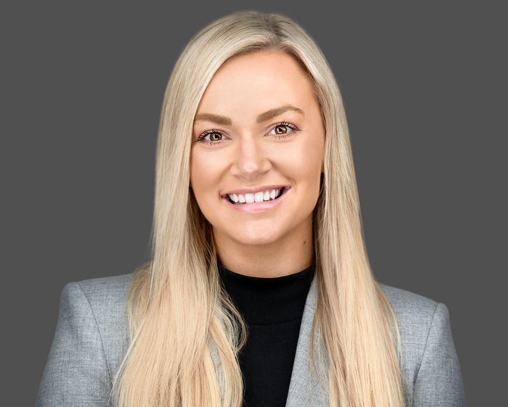 The Ultimate Guide to Corporate Headshots for Professionals