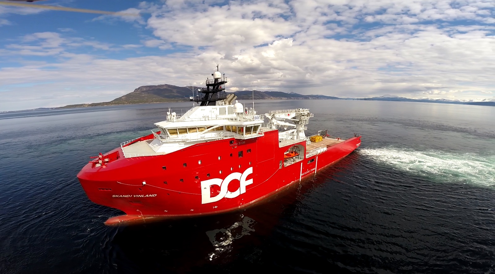 Skandi Vinland joins the international search and rescue operation for ...