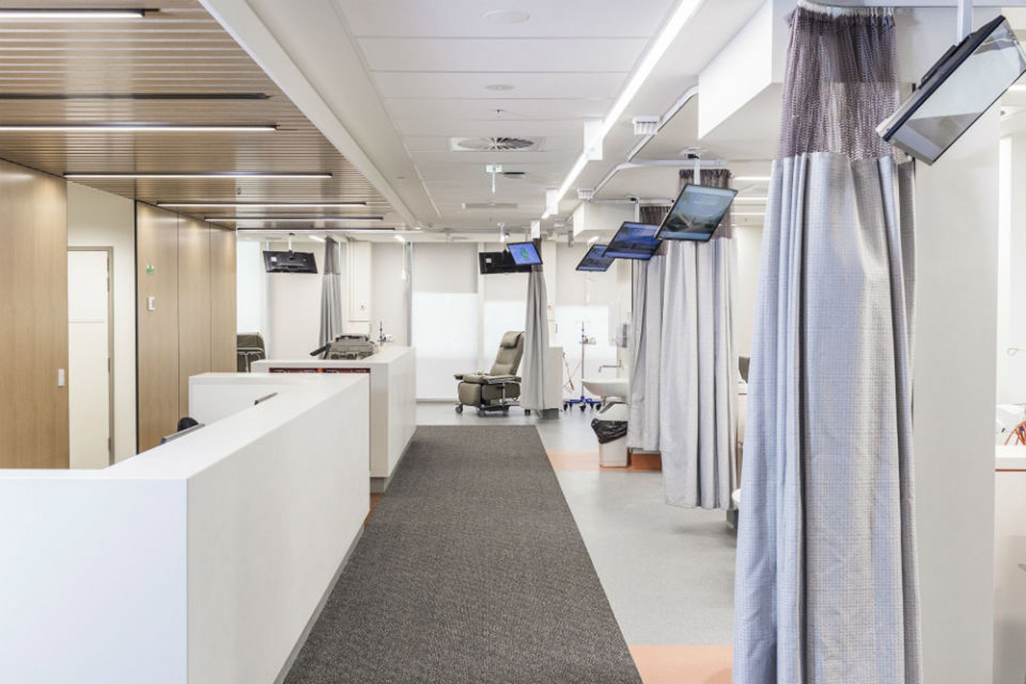 Holmesglen Private Hospital: Curtains & Blinds by Countrywide Concepts