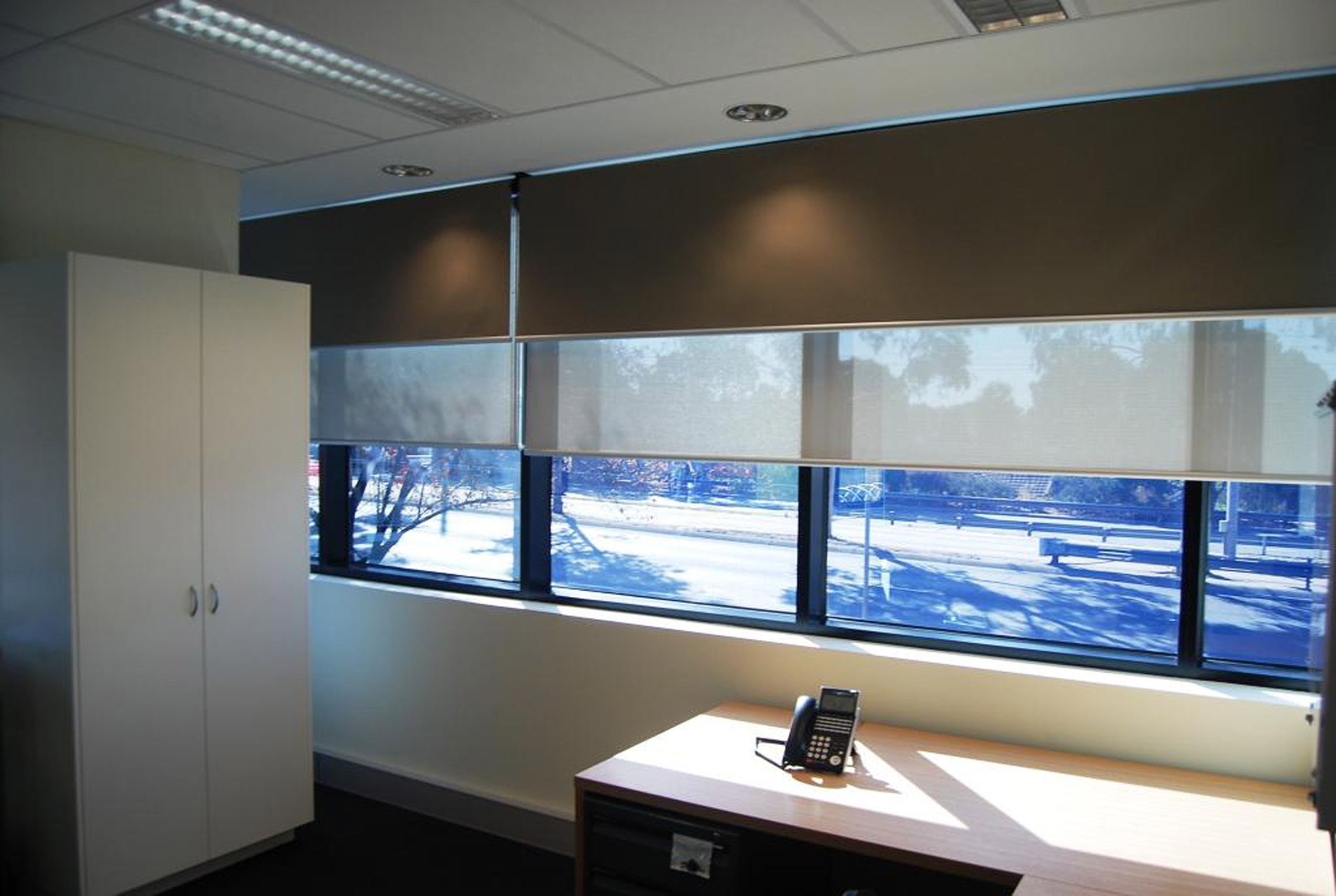 Bundoora Private Hospital: Curtains & Blinds by Countrywide Concepts