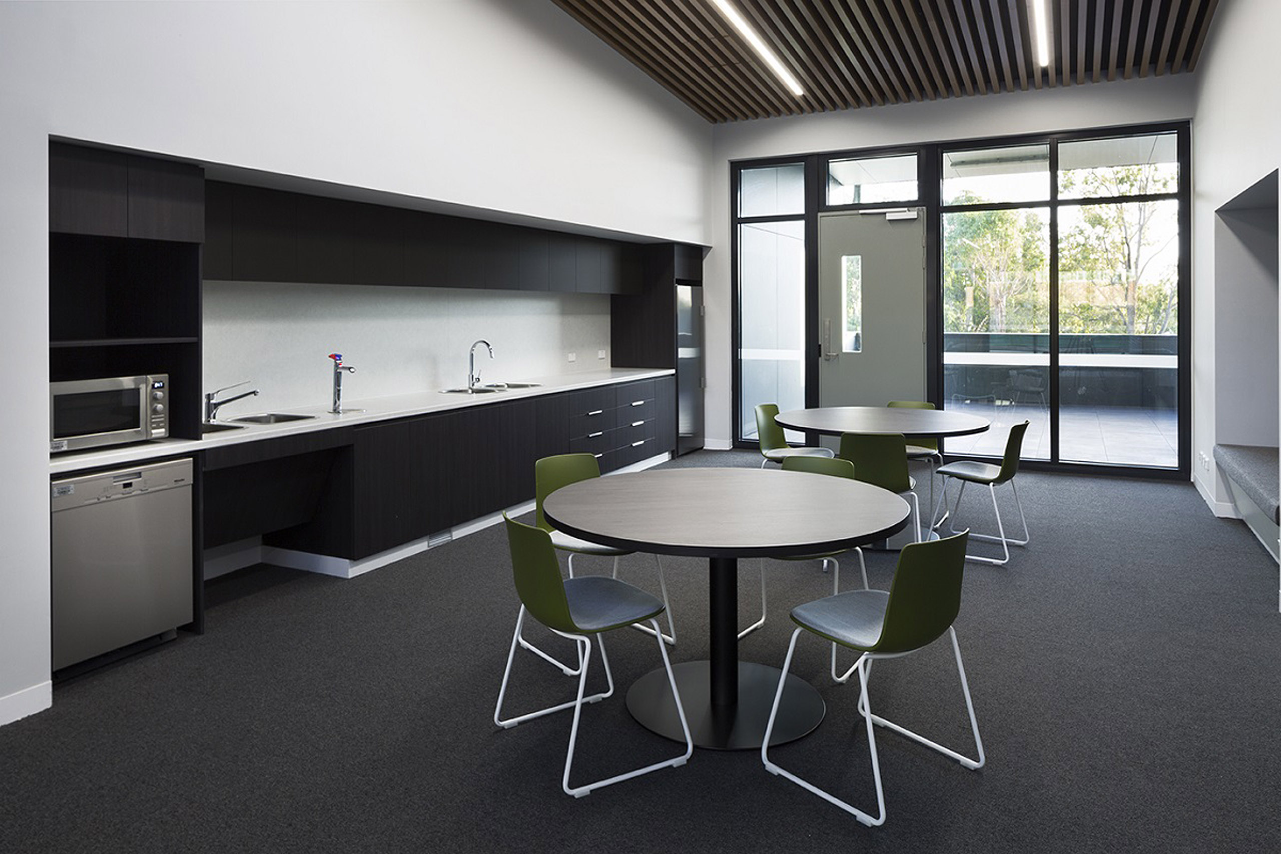 Image: Defence Force School of Signals Acoustic Roller Blinds ...