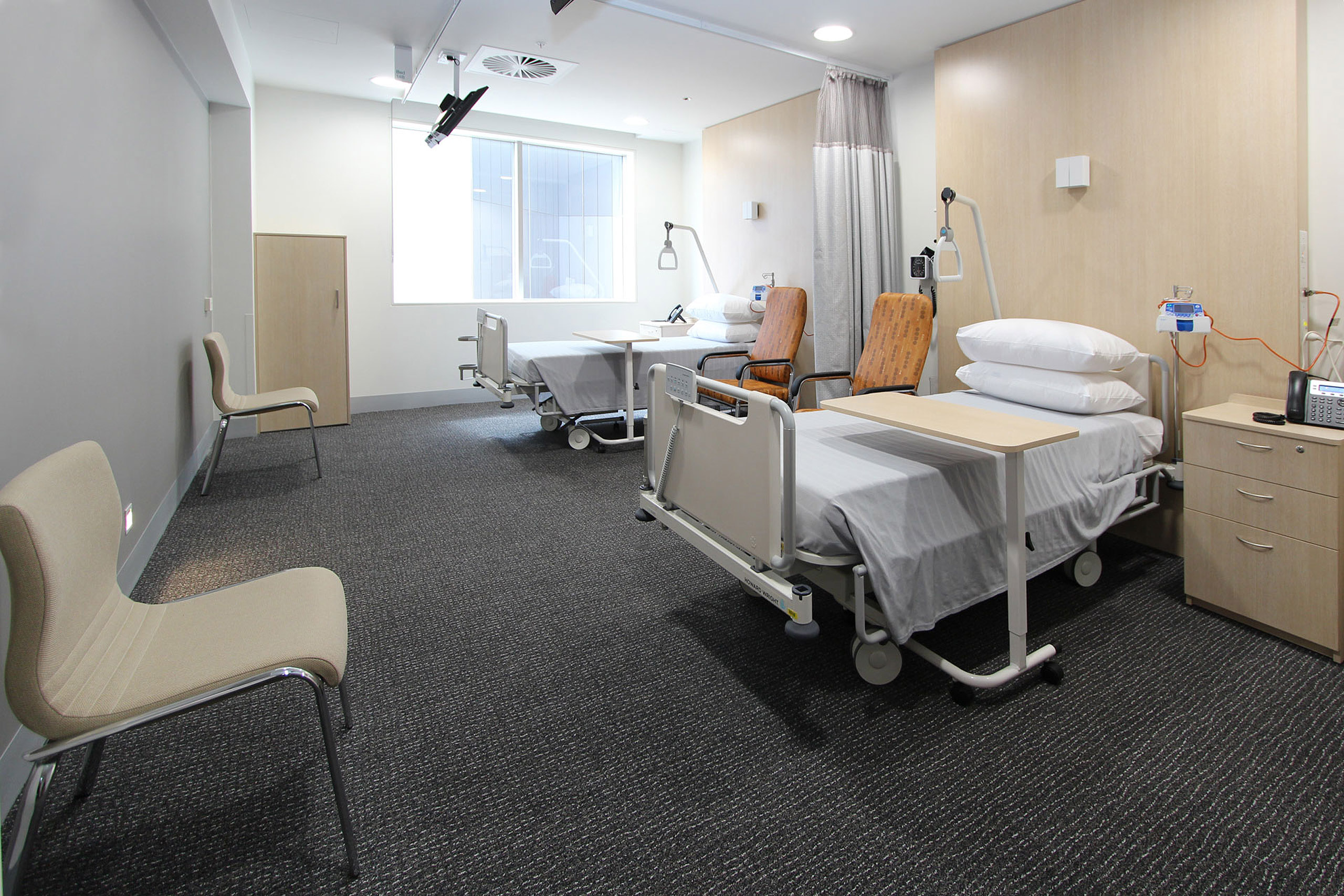 Holmesglen Private Hospital: Curtains & Blinds by Countrywide Concepts