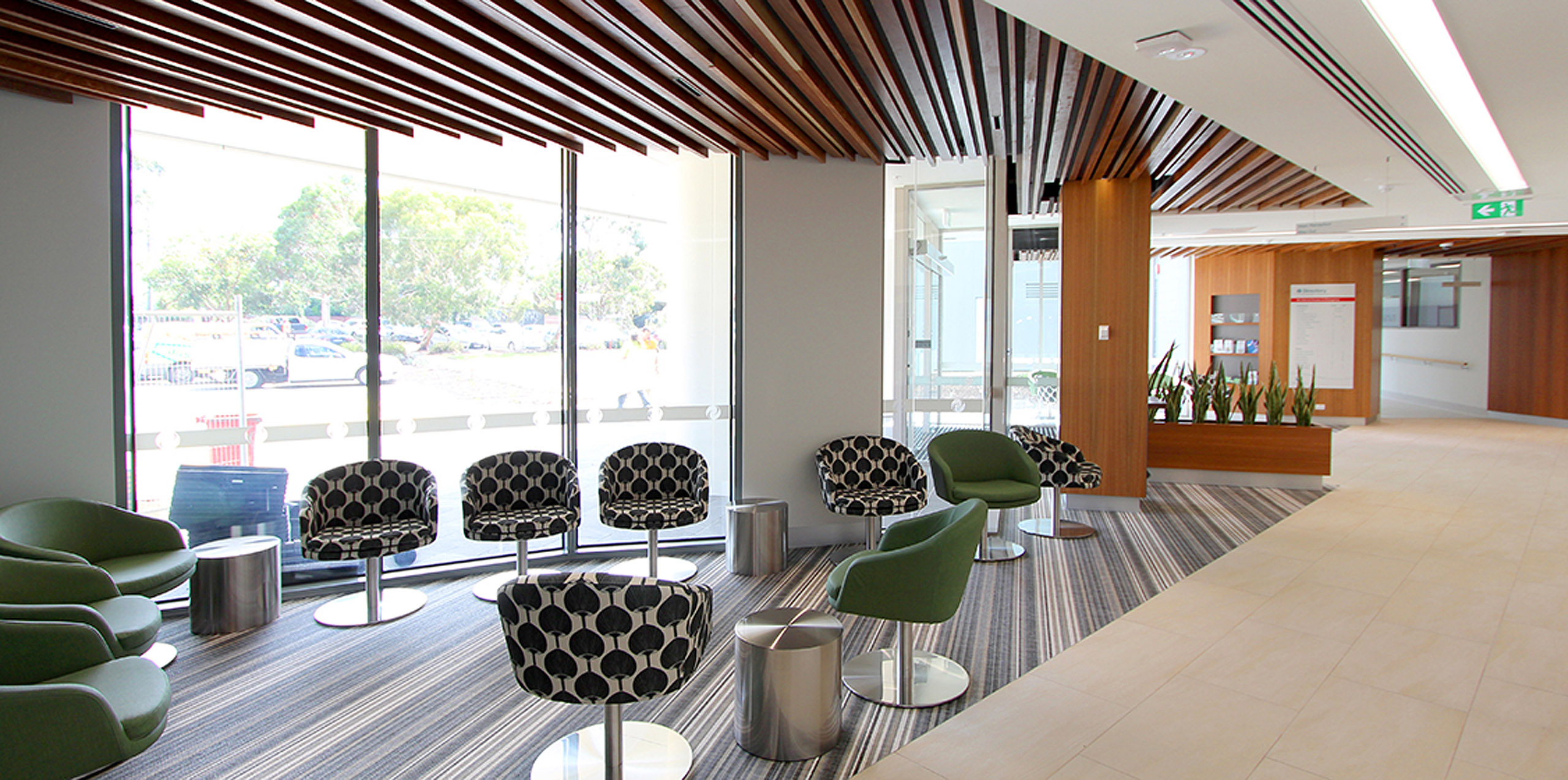 Holmesglen Private Hospital: Curtains & Blinds by Countrywide Concepts