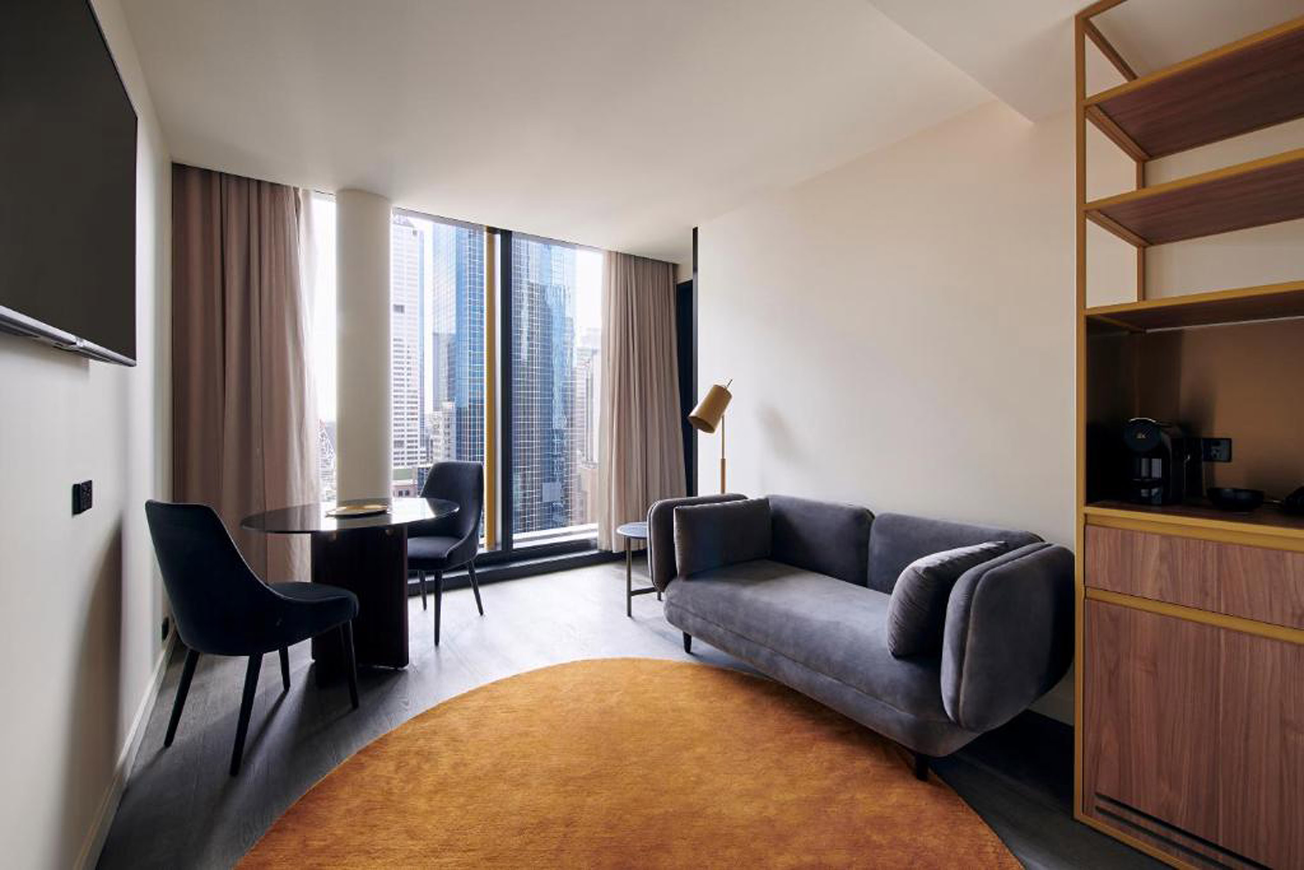Quincy Hotel: Curtains & Blinds by Countrywide Concepts