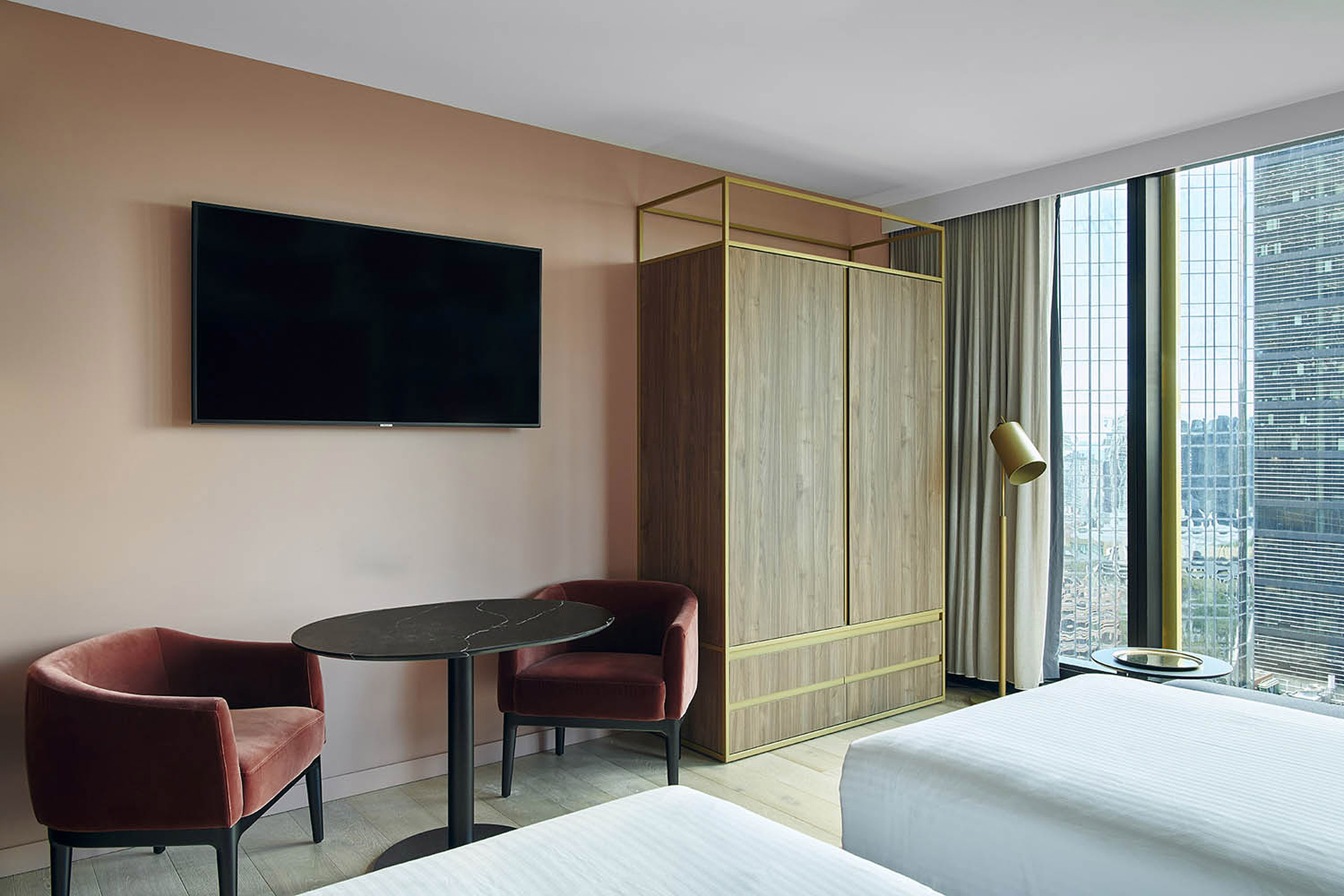 Quincy Hotel: Curtains & Blinds by Countrywide Concepts