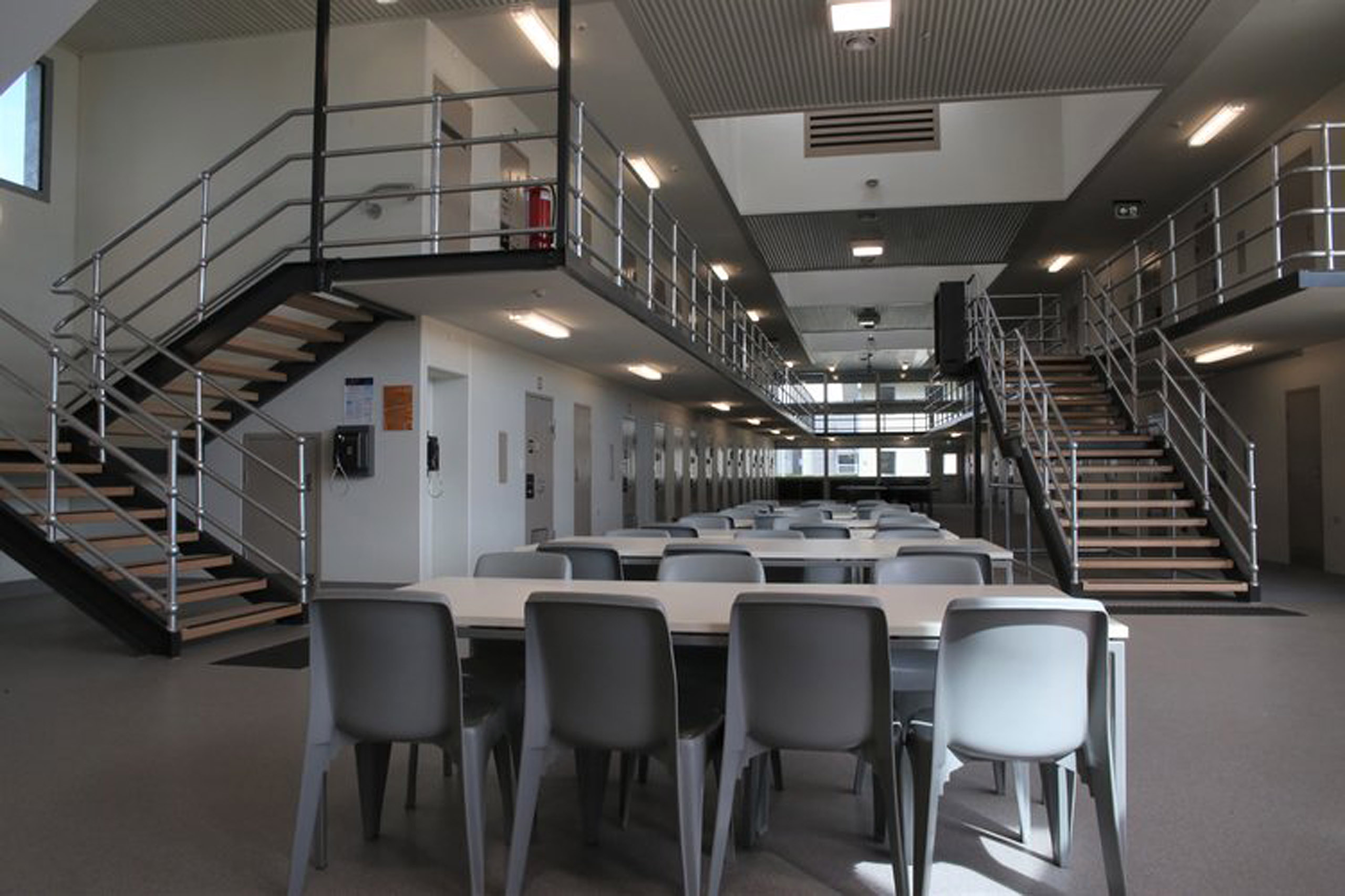 Image: Reduced Ligature Curtain Tracking and Tearaway Curtains and ...