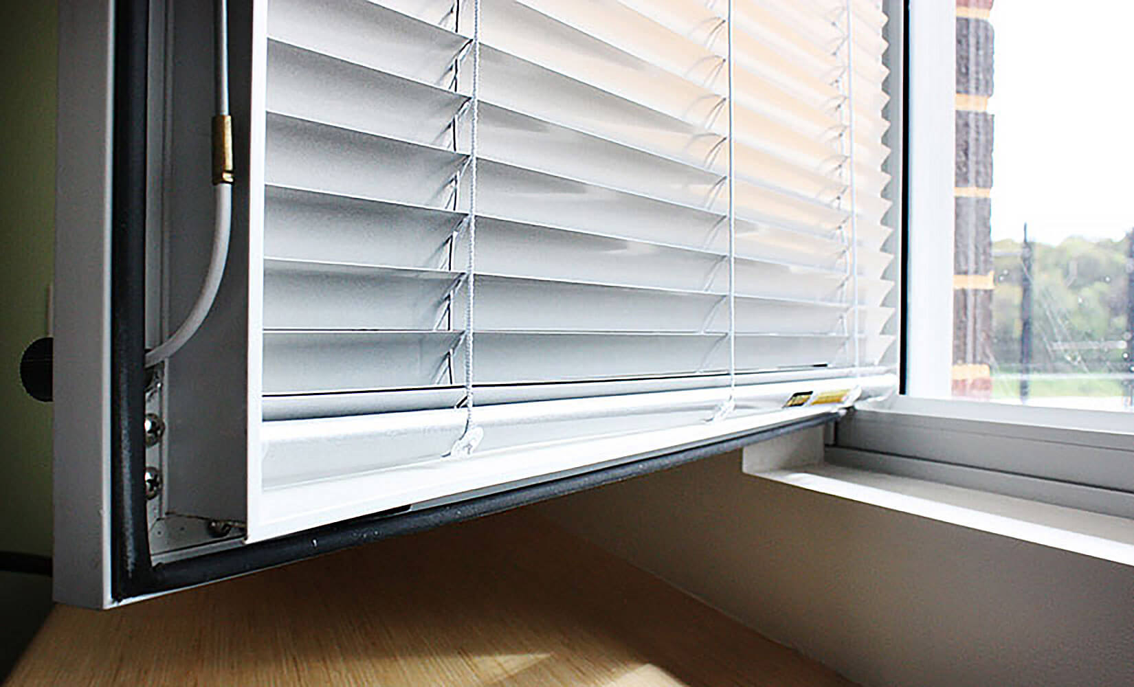 Custom Interglaze Venetian Blinds for Commercial Use | Countrywide Concepts