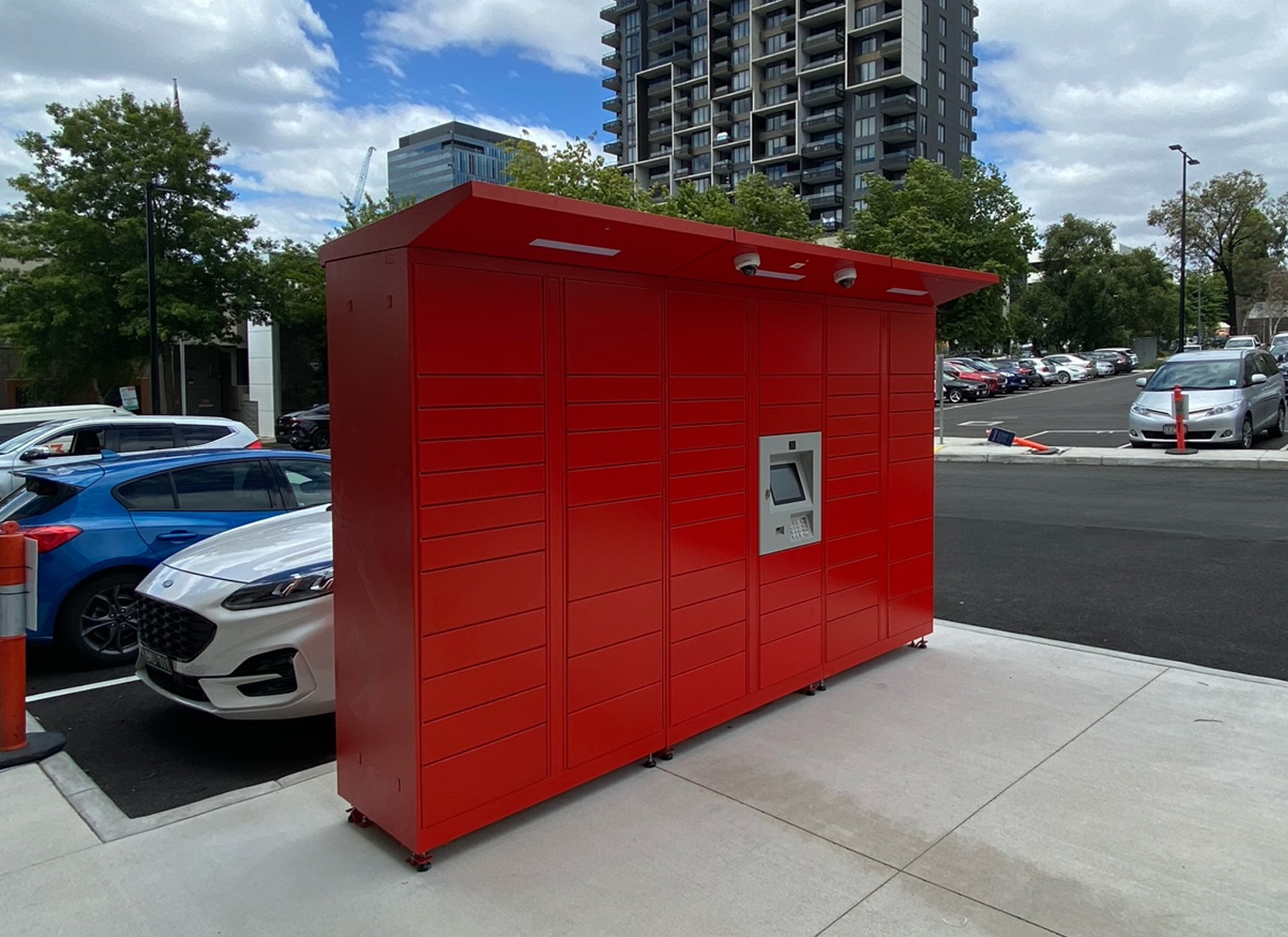 SMARTECH Outdoor Parcel Locker Systems