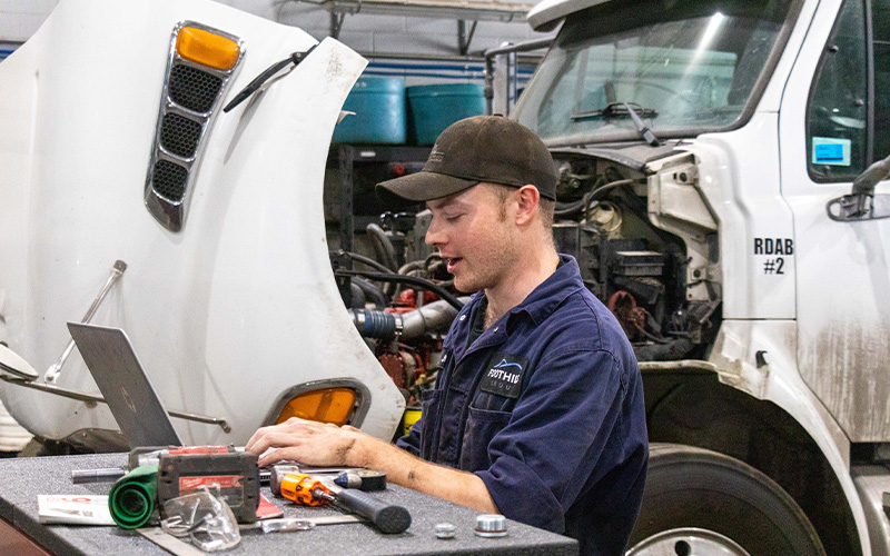 Truck & Auto Repair in Calgary & Lethbridge | Foothills Group